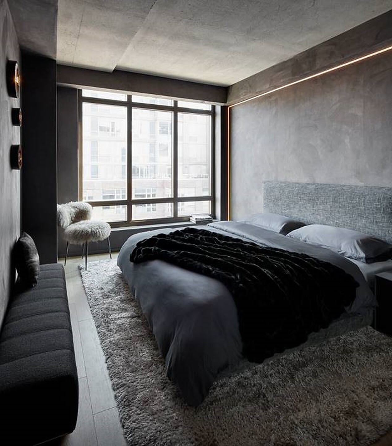 Designer | Suede Lounge